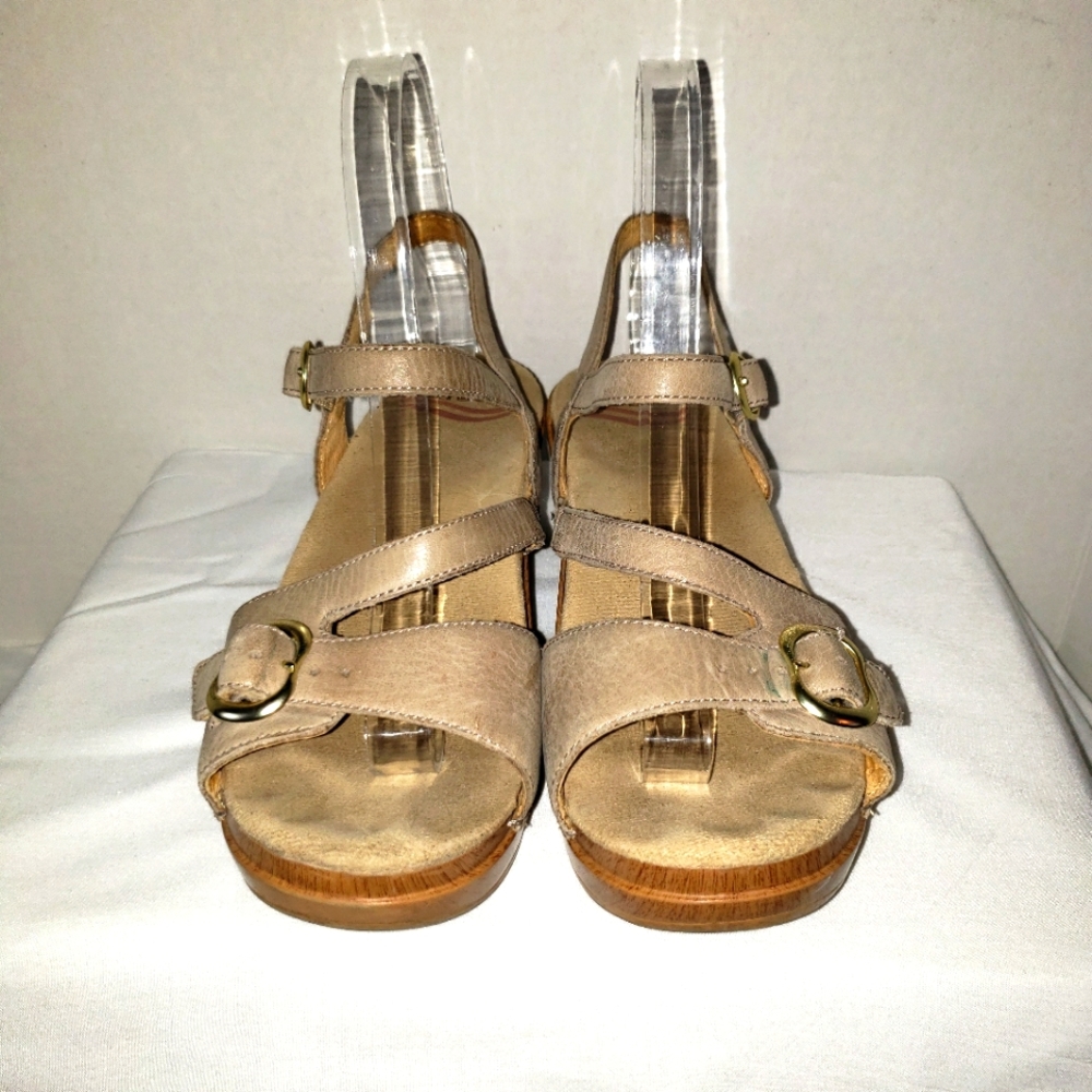 Dansko Sandi Strappy Block Heel Sandal Beige Leather … - Gem